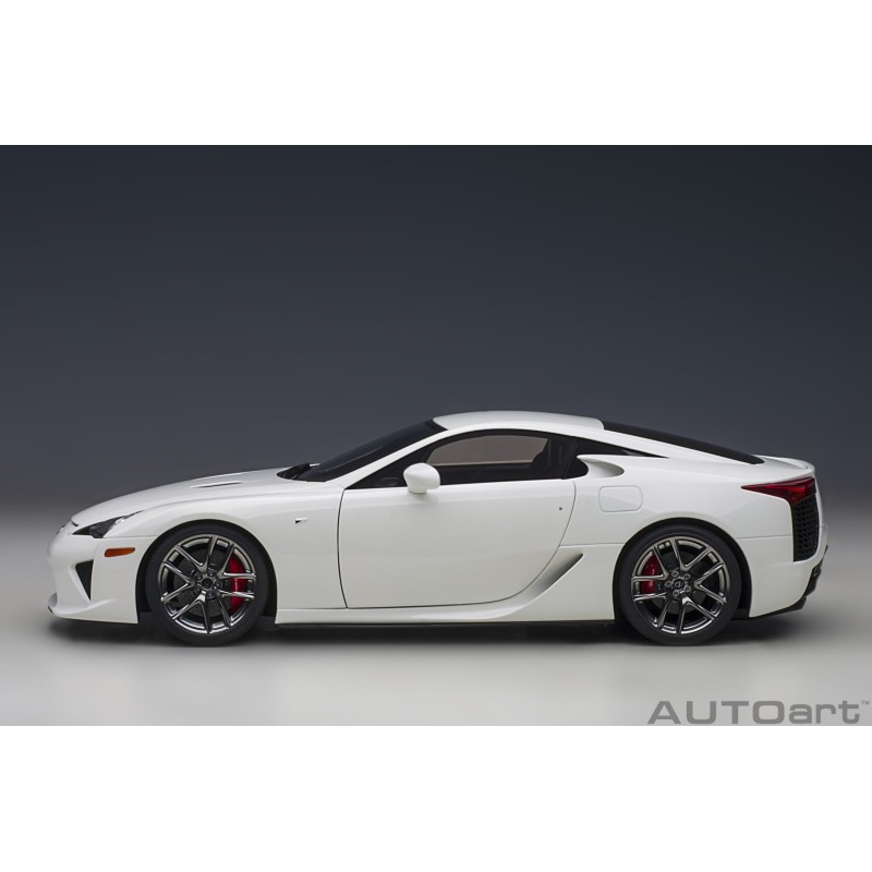78850 Lexus LFA Whitest White autoart